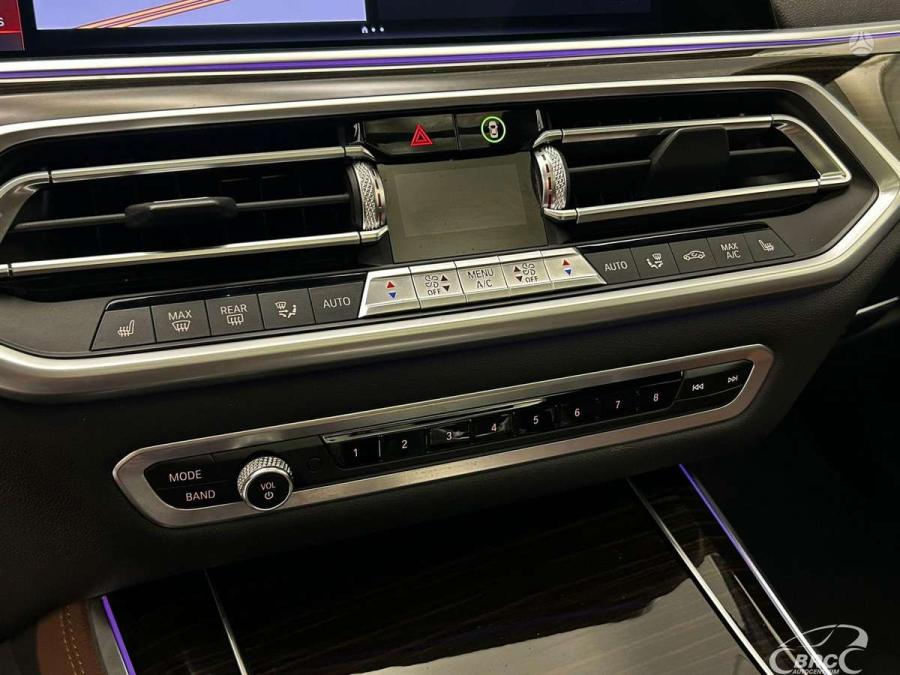 Balts BMW X5 2019 Viļņa, ar dzinēja tilpumu 3.00 L un nobraukumu 172 tūkst. km par 36500 €, foto 22 vietnē AUTOMOTO.COM.LV