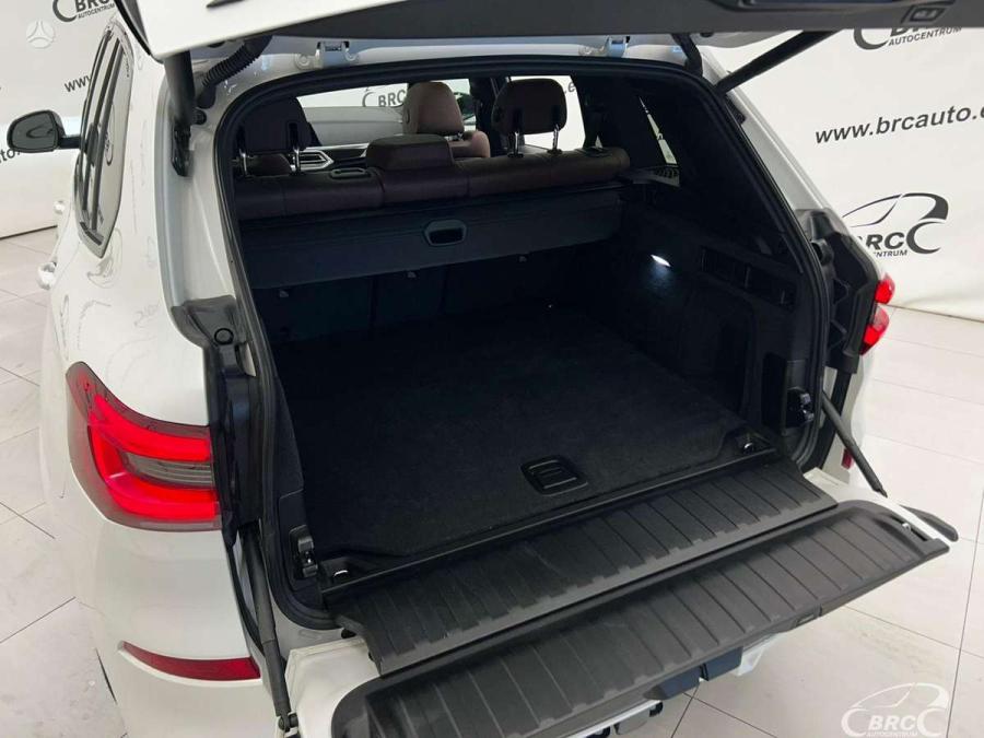 Balts BMW X5 2019 Viļņa, ar dzinēja tilpumu 3.00 L un nobraukumu 172 tūkst. km par 36500 €, foto 32 vietnē AUTOMOTO.COM.LV