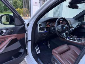 White BMW X5 2019 in Vilnius, with an engine capacity of 3.00 L and mileage of 160 thousand km for 43850 €, photo 13 on AUTOMOTO.COM.LV