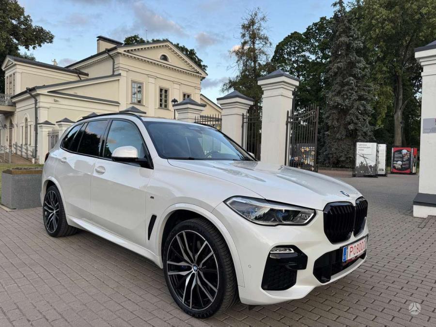 White BMW X5 2019 in Vilnius, with an engine capacity of 3.00 L and mileage of 160 thousand km for 43850 €, photo 23 on AUTOMOTO.COM.LV