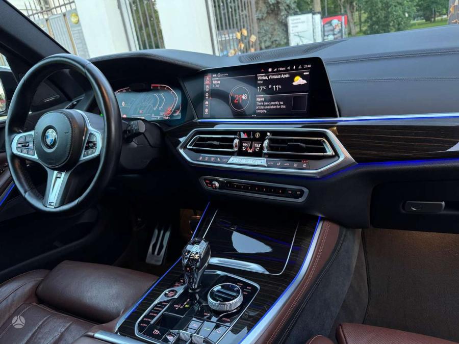 White BMW X5 2019 in Vilnius, with an engine capacity of 3.00 L and mileage of 160 thousand km for 43850 €, photo 30 on AUTOMOTO.COM.LV