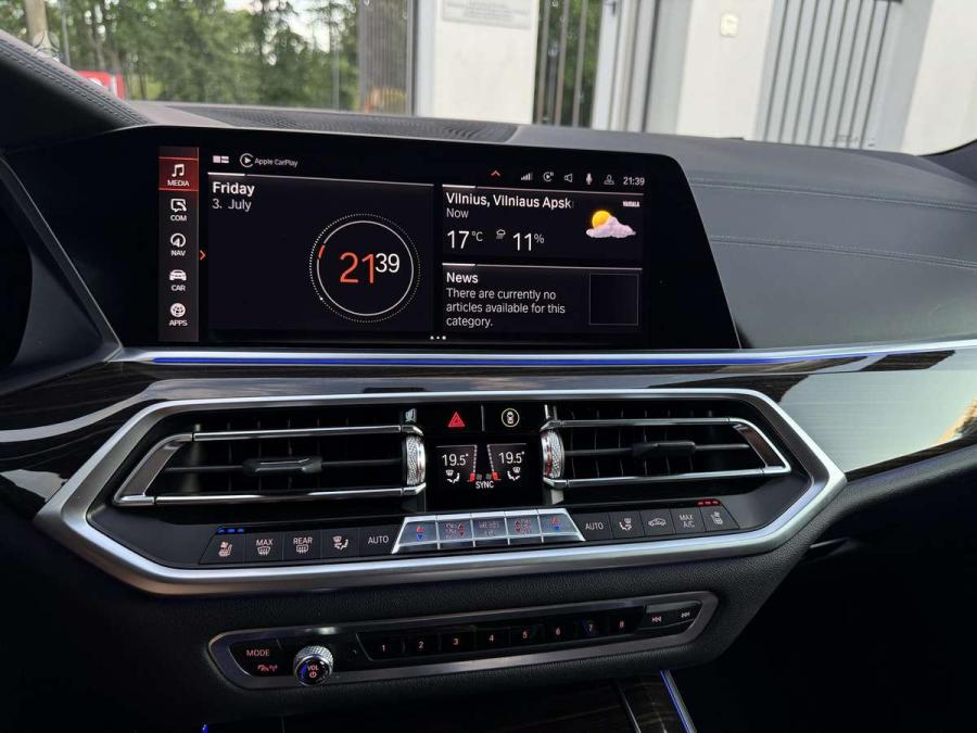 White BMW X5 2019 in Vilnius, with an engine capacity of 3.00 L and mileage of 160 thousand km for 43850 €, photo 32 on AUTOMOTO.COM.LV