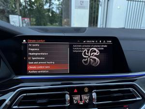 White BMW X5 2019 in Vilnius, with an engine capacity of 3.00 L and mileage of 160 thousand km for 43850 €, photo 39 on AUTOMOTO.COM.LV