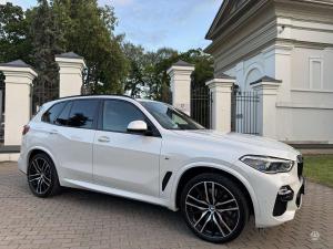 White BMW X5 2019 in Vilnius, with an engine capacity of 3.00 L and mileage of 160 thousand km for 43850 €, photo 44 on AUTOMOTO.COM.LV