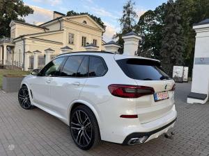 White BMW X5 2019 in Vilnius, with an engine capacity of 3.00 L and mileage of 160 thousand km for 43850 €, photo 46 on AUTOMOTO.COM.LV