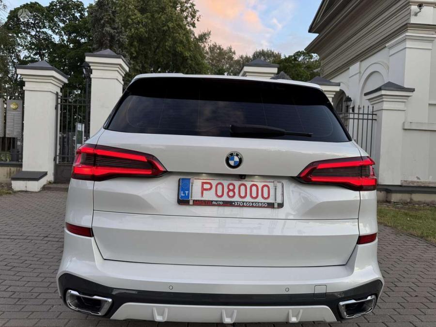 White BMW X5 2019 in Vilnius, with an engine capacity of 3.00 L and mileage of 160 thousand km for 43850 €, photo 47 on AUTOMOTO.COM.LV