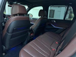 White BMW X5 2019 in Vilnius, with an engine capacity of 3.00 L and mileage of 160 thousand km for 43850 €, photo 49 on AUTOMOTO.COM.LV