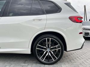 Белый БМВ Х5 2019 в Вильнюс, объемом двигателя 2.99 л и пробегом 213 тыс. км за 38600 €, фото 12 на AUTOMOTO.COM.LV