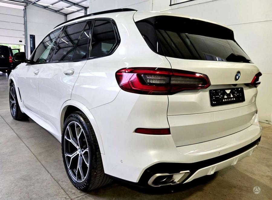 Balts BMW X5 2019 Marijampole, ar dzinēja tilpumu 2.99 L un nobraukumu 258 tūkst. km par 33900 €, foto 7 vietnē AUTOMOTO.COM.LV
