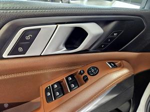 Balts BMW X5 2019 Marijampole, ar dzinēja tilpumu 2.99 L un nobraukumu 258 tūkst. km par 33900 €, foto 19 vietnē AUTOMOTO.COM.LV