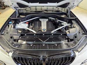 Balts BMW X5 2019 Marijampole, ar dzinēja tilpumu 2.99 L un nobraukumu 258 tūkst. km par 33900 €, foto 29 vietnē AUTOMOTO.COM.LV