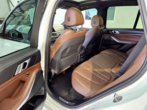 Balts BMW X5 2019 Marijampole, ar dzinēja tilpumu 2.99 L un nobraukumu 258 tūkst. km par 33900 €, foto 34 vietnē AUTOMOTO.COM.LV