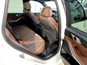 Balts BMW X5 2019 Marijampole, ar dzinēja tilpumu 2.99 L un nobraukumu 258 tūkst. km par 33900 €, foto 37 vietnē AUTOMOTO.COM.LV