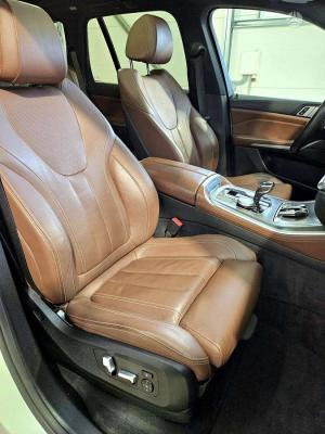 Balts BMW X5 2019 Marijampole, ar dzinēja tilpumu 2.99 L un nobraukumu 258 tūkst. km par 33900 €, foto 38 vietnē AUTOMOTO.COM.LV