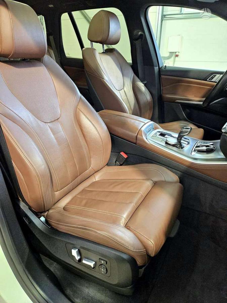 Balts BMW X5 2019 Marijampole, ar dzinēja tilpumu 2.99 L un nobraukumu 258 tūkst. km par 33900 €, foto 38 vietnē AUTOMOTO.COM.LV