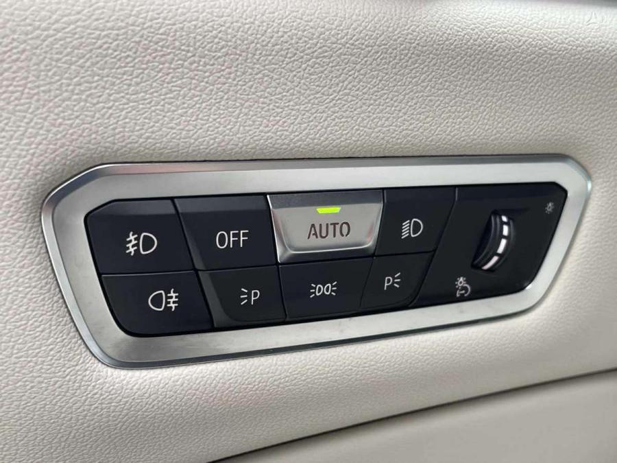 Белый БМВ Х5 2019 в Вильнюс, объемом двигателя 2.99 л и пробегом 107 тыс. км за 39700 €, фото 34 на AUTOMOTO.COM.LV