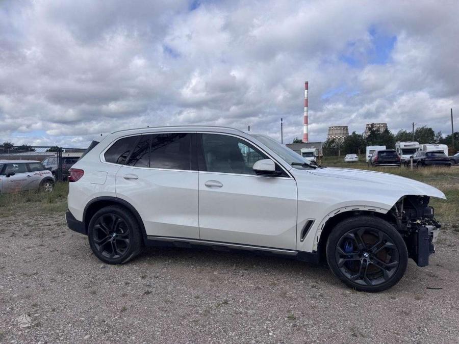 Balts BMW X5 2019 Viļņa, ar dzinēja tilpumu 4.40 L un nobraukumu 178 tūkst. km par 24500 €, foto 6 vietnē AUTOMOTO.COM.LV