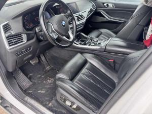 Balts BMW X5 2019 Viļņa, ar dzinēja tilpumu 4.40 L un nobraukumu 178 tūkst. km par 24500 €, foto 12 vietnē AUTOMOTO.COM.LV
