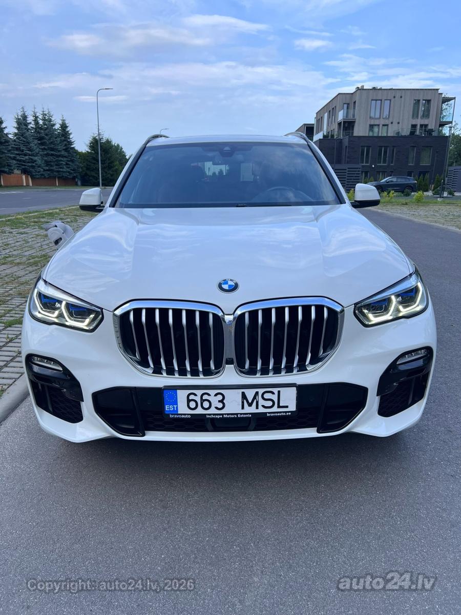 Balts BMW X5 2019 Tallina, ar dzinēja tilpumu 3.00 L un nobraukumu 130 tūkst. km par 44500 €, foto 3 vietnē AUTOMOTO.COM.LV