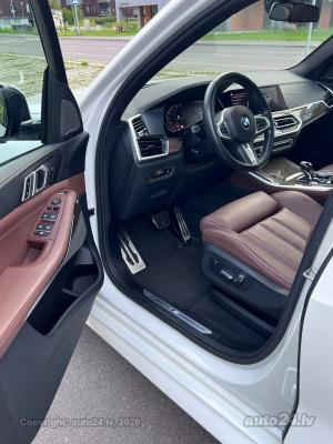 Balts BMW X5 2019 Tallina, ar dzinēja tilpumu 3.00 L un nobraukumu 130 tūkst. km par 44500 €, foto 11 vietnē AUTOMOTO.COM.LV