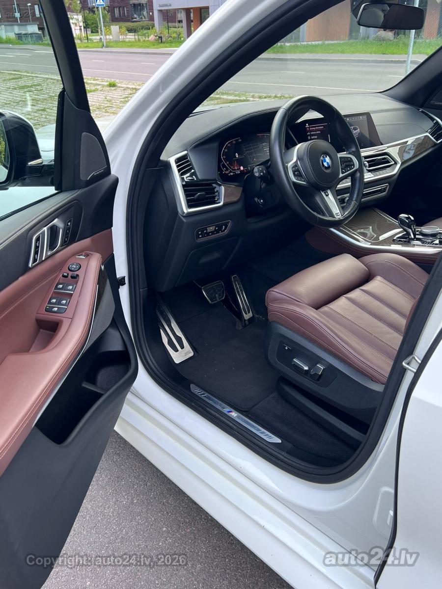Balts BMW X5 2019 Tallina, ar dzinēja tilpumu 3.00 L un nobraukumu 130 tūkst. km par 44500 €, foto 11 vietnē AUTOMOTO.COM.LV