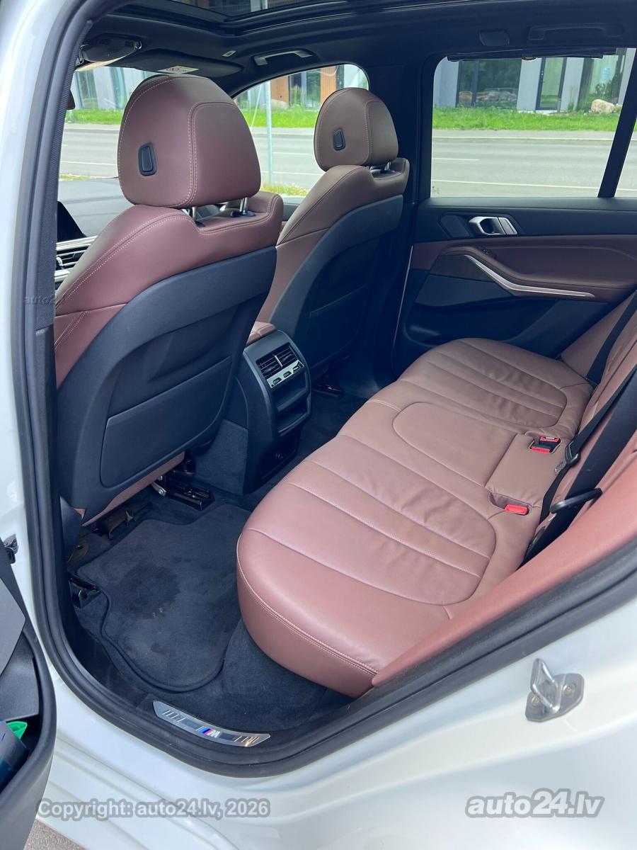 Balts BMW X5 2019 Tallina, ar dzinēja tilpumu 3.00 L un nobraukumu 130 tūkst. km par 44500 €, foto 12 vietnē AUTOMOTO.COM.LV