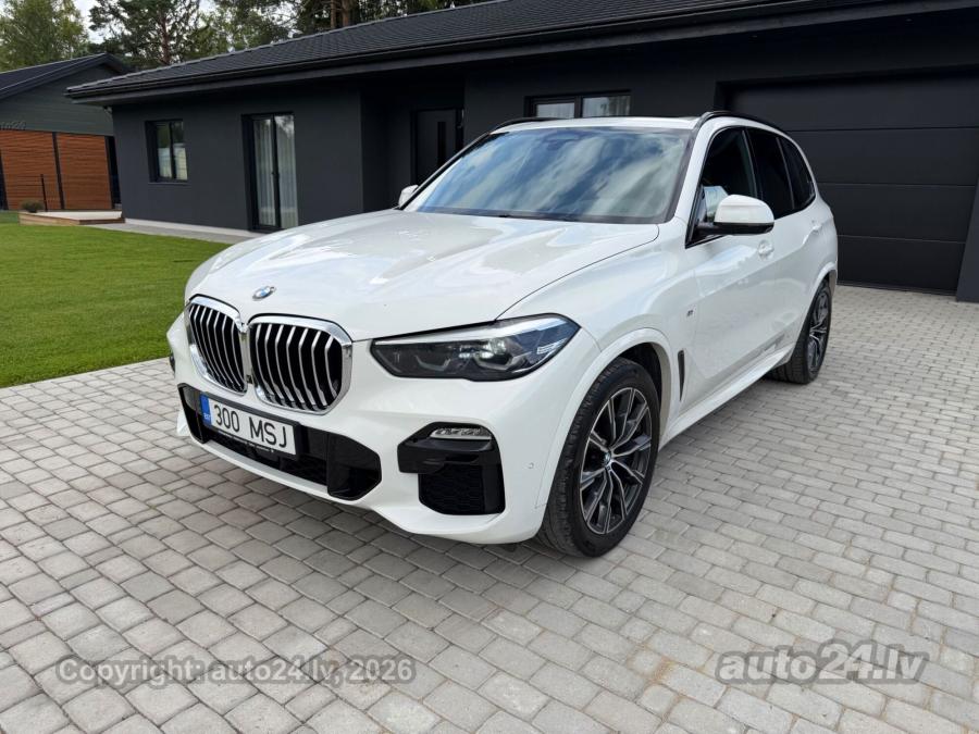 White BMW X5 2019 in Tallinn, with an engine capacity of 3.00 L and mileage of 213 thousand km for 40000 €, photo 3 on AUTOMOTO.COM.LV