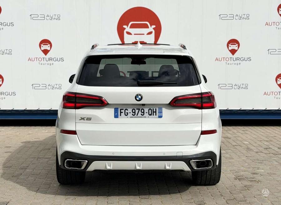 Balts BMW X5 2019 Tauragė, ar dzinēja tilpumu 2.99 L un nobraukumu 189 tūkst. km par 36800 €, foto 22 vietnē AUTOMOTO.COM.LV