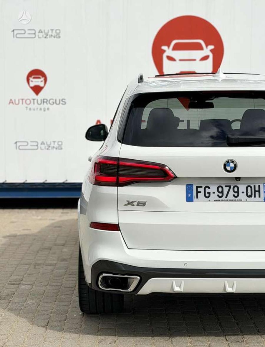 Balts BMW X5 2019 Tauragė, ar dzinēja tilpumu 2.99 L un nobraukumu 189 tūkst. km par 36800 €, foto 23 vietnē AUTOMOTO.COM.LV