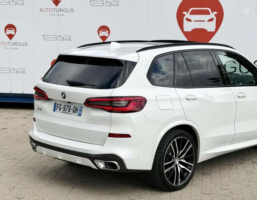 Balts BMW X5 2019 Tauragė, ar dzinēja tilpumu 2.99 L un nobraukumu 189 tūkst. km par 36800 €, foto 26 vietnē AUTOMOTO.COM.LV