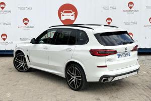 Balts BMW X5 2019 Tauragė, ar dzinēja tilpumu 2.99 L un nobraukumu 189 tūkst. km par 36800 €, foto 27 vietnē AUTOMOTO.COM.LV