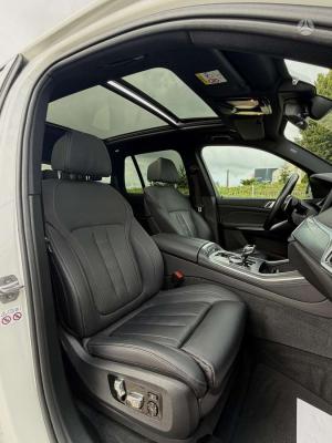 Balts BMW X5 2019 Tauragė, ar dzinēja tilpumu 2.99 L un nobraukumu 189 tūkst. km par 36800 €, foto 35 vietnē AUTOMOTO.COM.LV