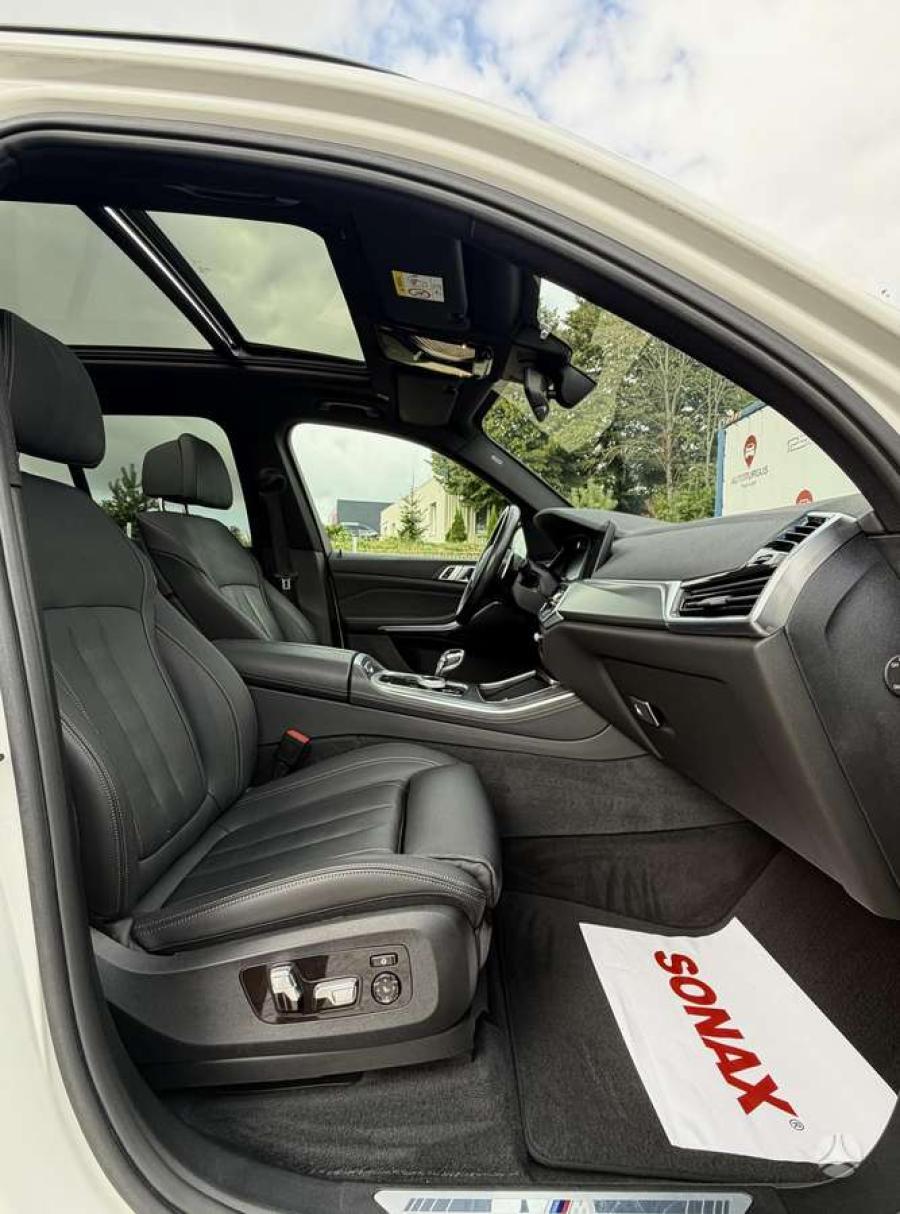 Balts BMW X5 2019 Tauragė, ar dzinēja tilpumu 2.99 L un nobraukumu 189 tūkst. km par 36800 €, foto 36 vietnē AUTOMOTO.COM.LV