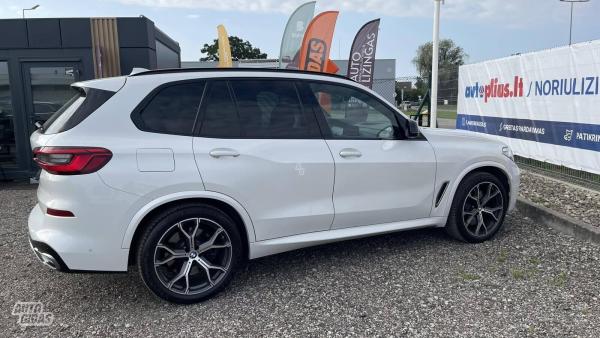 White BMW X5 2019 in Marijampole, with an engine capacity of 3.00 L and mileage of 258 thousand km for 33900 €, photo 8 on AUTOMOTO.COM.LV