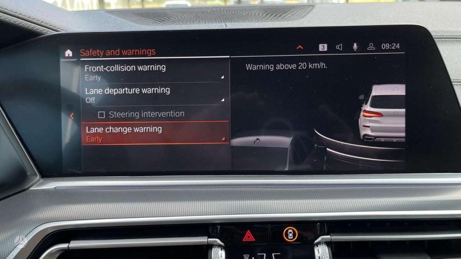 Balts BMW X5 2019 Marijampole, ar dzinēja tilpumu 2.99 L un nobraukumu 258 tūkst. km par 33900 €, foto 45 vietnē AUTOMOTO.COM.LV