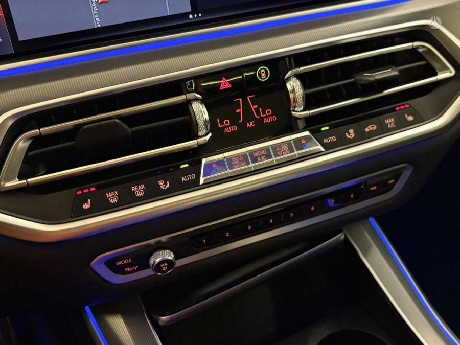Balts BMW X5 2019 Marijampole, ar dzinēja tilpumu 2.99 L un nobraukumu 179 tūkst. km par 39999 €, foto 11 vietnē AUTOMOTO.COM.LV