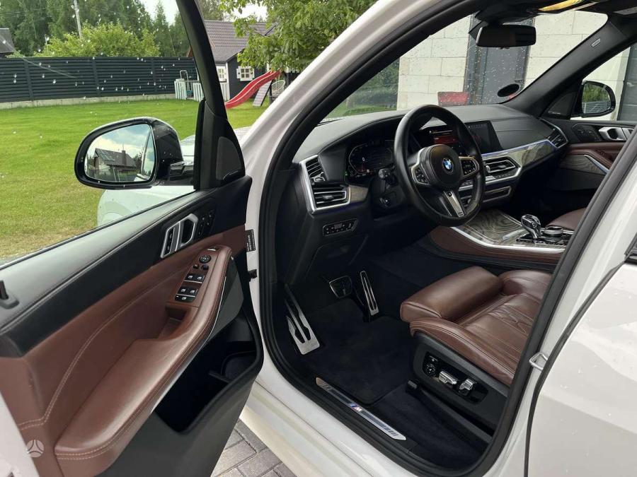 Balts BMW X5 2019 Viļņa, ar dzinēja tilpumu 2.99 L un nobraukumu 213 tūkst. km par 38600 €, foto 17 vietnē AUTOMOTO.COM.LV