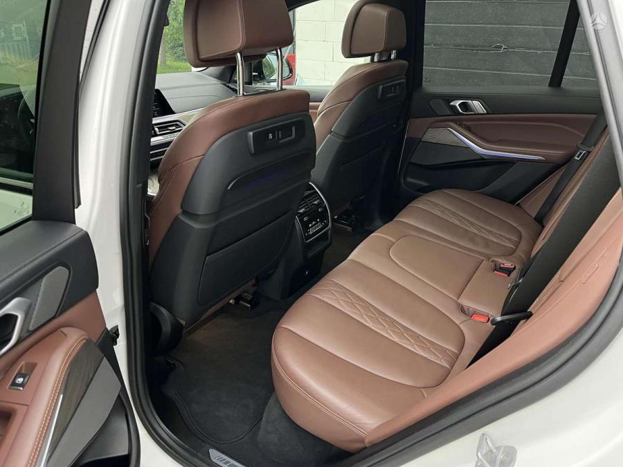 Balts BMW X5 2019 Viļņa, ar dzinēja tilpumu 2.99 L un nobraukumu 213 tūkst. km par 38600 €, foto 30 vietnē AUTOMOTO.COM.LV