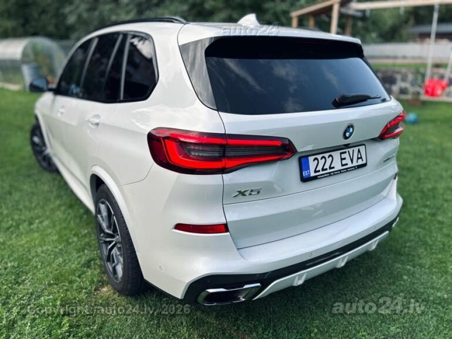 White BMW X5 2019 in Voru, with an engine capacity of 3.00 L and mileage of 255 thousand km for 32000 €, photo 6 on AUTOMOTO.COM.LV
