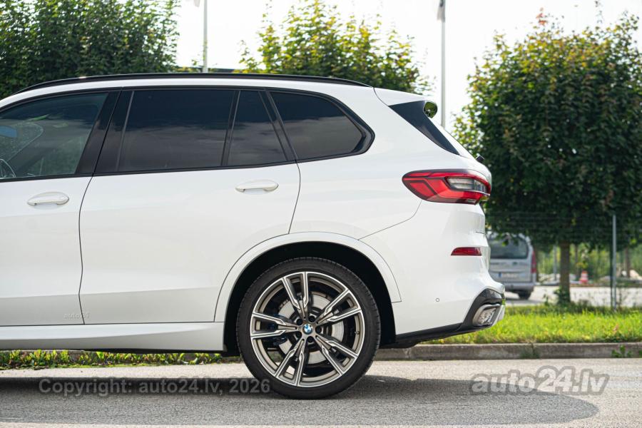 Balts BMW X5 2019 Tartu, ar dzinēja tilpumu 3.00 L un nobraukumu 92 tūkst. km par 49700 €, foto 13 vietnē AUTOMOTO.COM.LV