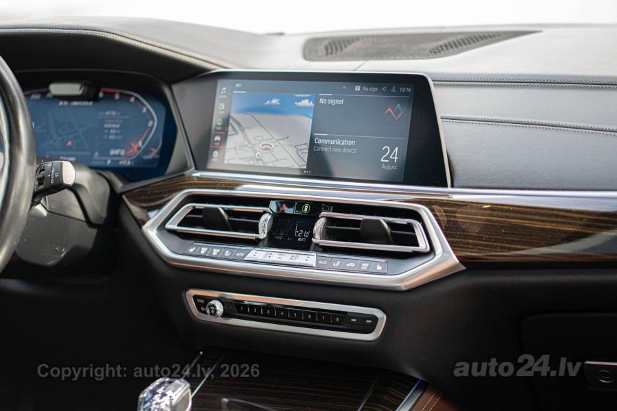 Balts BMW X5 2019 Tartu, ar dzinēja tilpumu 3.00 L un nobraukumu 92 tūkst. km par 49700 €, foto 17 vietnē AUTOMOTO.COM.LV