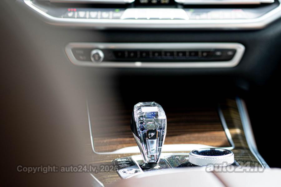 Balts BMW X5 2019 Tartu, ar dzinēja tilpumu 3.00 L un nobraukumu 92 tūkst. km par 49700 €, foto 18 vietnē AUTOMOTO.COM.LV
