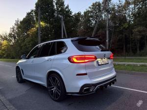White BMW X5 2019 in Kaunas, with an engine capacity of 2.99 L and mileage of 285 thousand km for 40000 €, photo 6 on AUTOMOTO.COM.LV