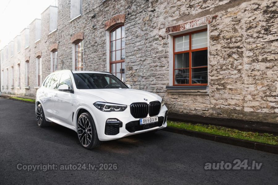 White BMW X5 2019 in Tallinn, with an engine capacity of 3.00 L and mileage of 153 thousand km for 41000 €, photo 1 on AUTOMOTO.COM.LV