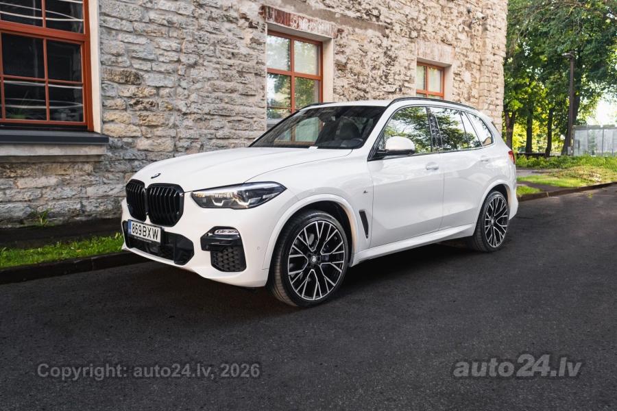 White BMW X5 2019 in Tallinn, with an engine capacity of 3.00 L and mileage of 153 thousand km for 41000 €, photo 4 on AUTOMOTO.COM.LV