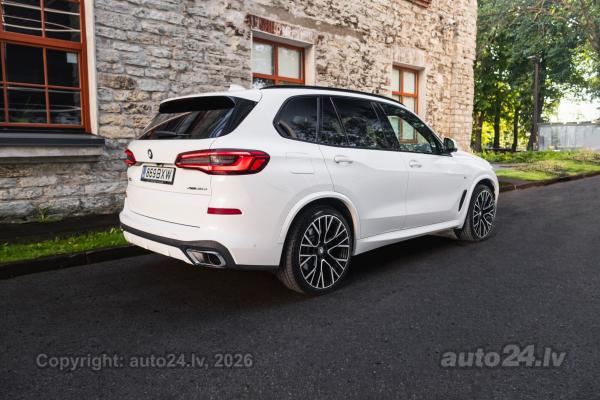 White BMW X5 2019 in Tallinn, with an engine capacity of 3.00 L and mileage of 153 thousand km for 41000 €, photo 7 on AUTOMOTO.COM.LV