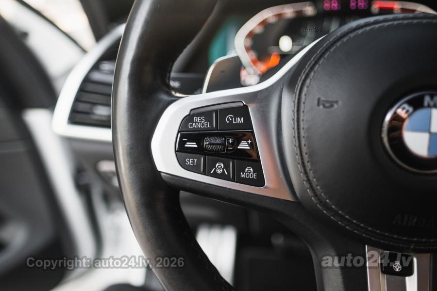 White BMW X5 2019 in Tallinn, with an engine capacity of 3.00 L and mileage of 153 thousand km for 41000 €, photo 17 on AUTOMOTO.COM.LV