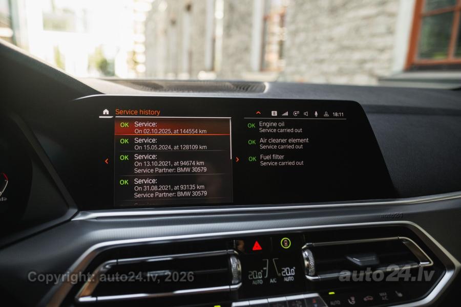 White BMW X5 2019 in Tallinn, with an engine capacity of 3.00 L and mileage of 153 thousand km for 41000 €, photo 26 on AUTOMOTO.COM.LV