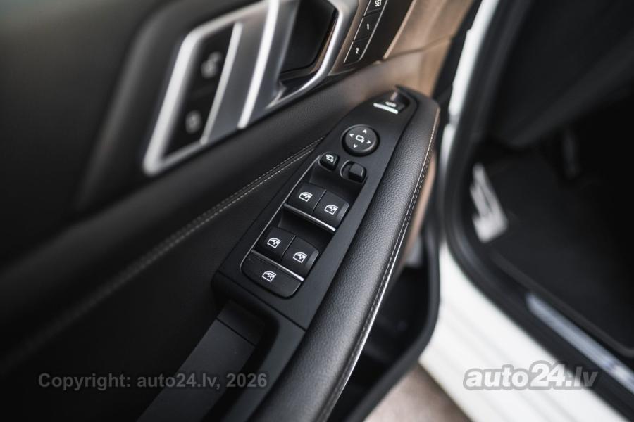 White BMW X5 2019 in Tallinn, with an engine capacity of 3.00 L and mileage of 153 thousand km for 41000 €, photo 28 on AUTOMOTO.COM.LV
