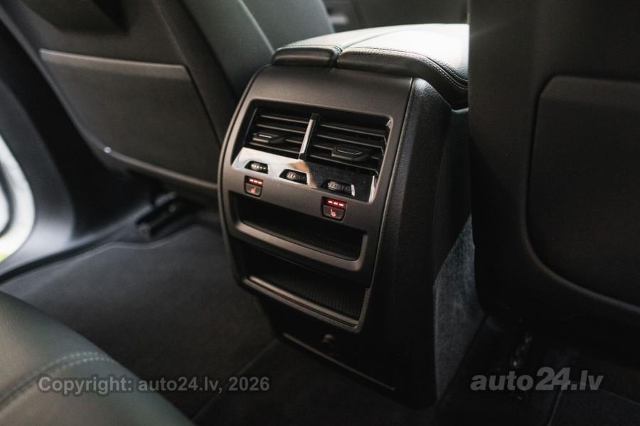 White BMW X5 2019 in Tallinn, with an engine capacity of 3.00 L and mileage of 153 thousand km for 41000 €, photo 29 on AUTOMOTO.COM.LV